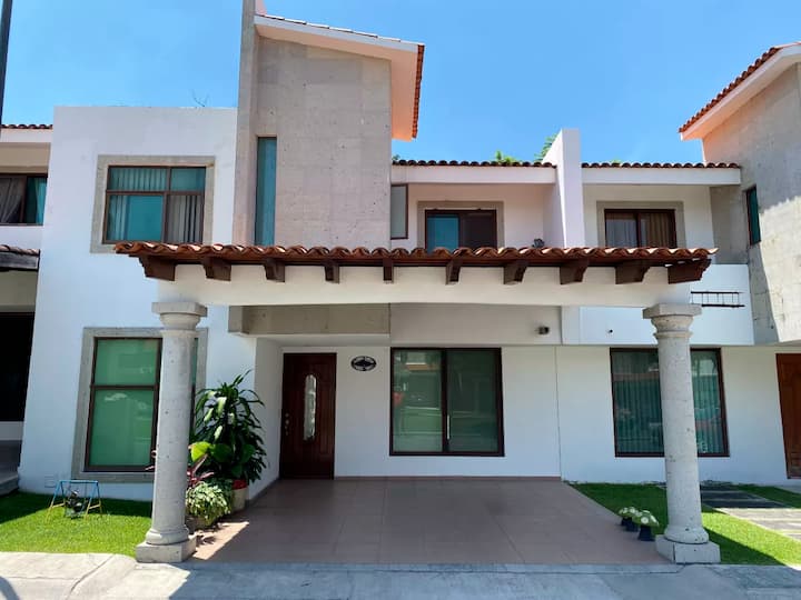 Encantadora Casa En Fraccionamiento - Jiutepec