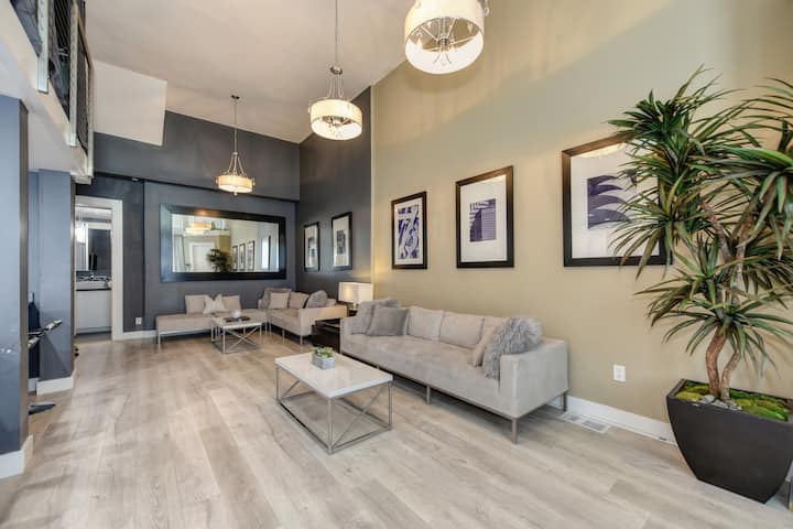 Nob Hill Modern Condo - San Francisco, CA