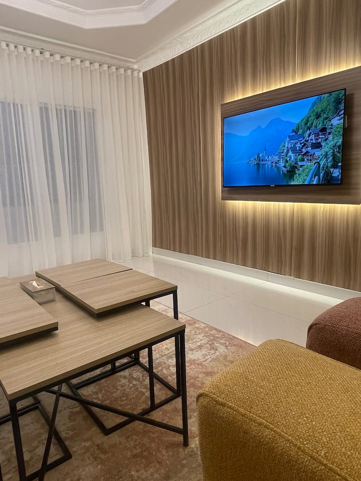 شقه انيقه بإطلاله بالطابق 6 وبلكونه بها ارجوحه K - Saudi Arabia