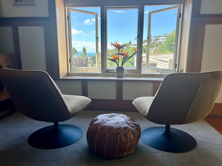 Sunny Hospital Hill Hideaway With Outdoor Living - Napier