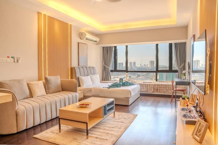 R&f Deluxe Studio | Rts Superb View | R&f Mall - Johor Bahru
