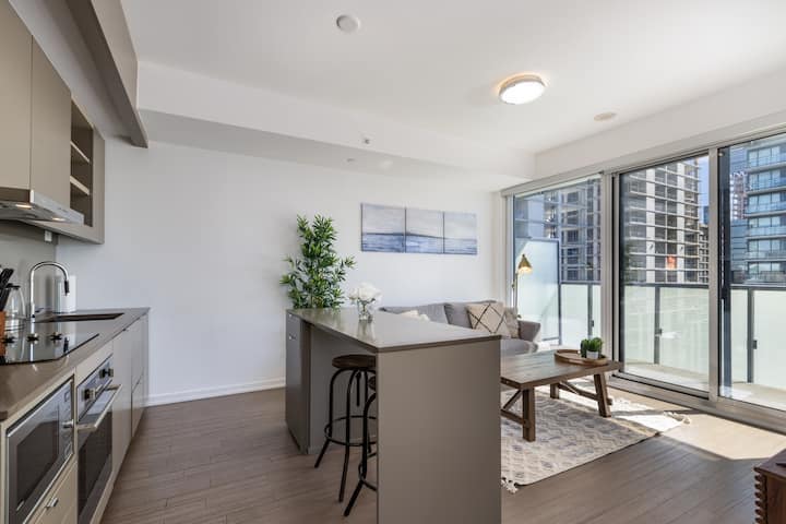 Walk To Everything—downtown At Its Best! - Toronto