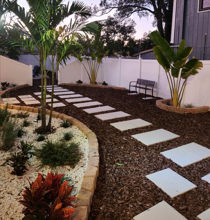 Cozy Gated 1br Stay Near Busch Gardens, Usf &275hw - Tampa