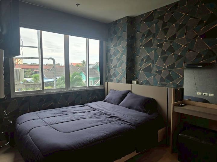Infinity Blue, High Speed Wi-fi, Soft Bed - Mueang Udon Thani District