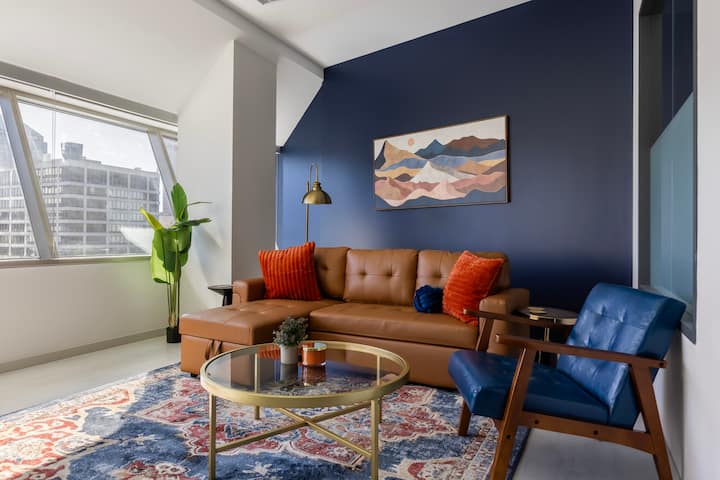 Prime Area Dt| Lux Apt W/free Parking Nearby+gym - Cleveland