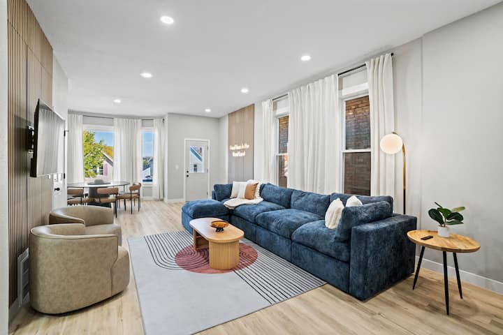 New! Heart Of Bay View, 7 Beds, Fire Table, 14ppl - Milwaukee