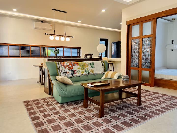 Traces Of Time - Saraphi