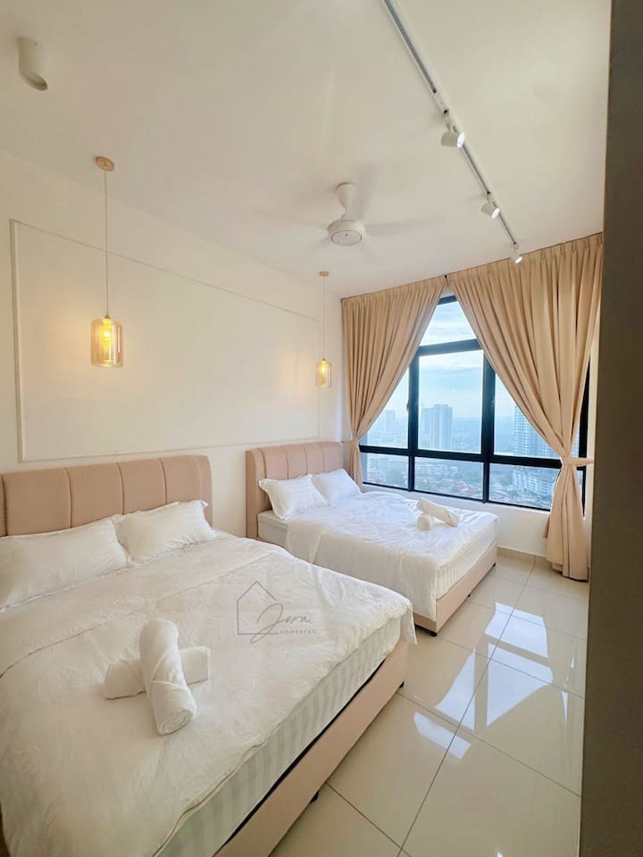 Brand New Twin Tower Residence 2br 6pax 5 Mins Ciq - Johor Bahru