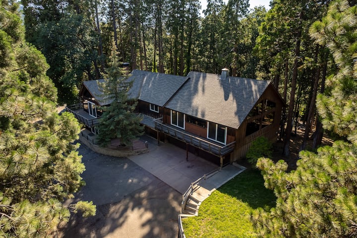 Big+little Nelson Chalets | Hot Tub | Game Room - Camp Nelson, CA