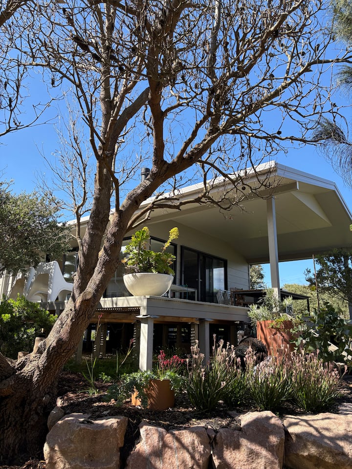 Laid Back Beach House In Venus Bay - Venus Bay