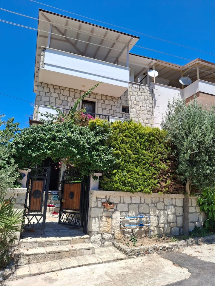 Nova Tas Ev - Seferihisar