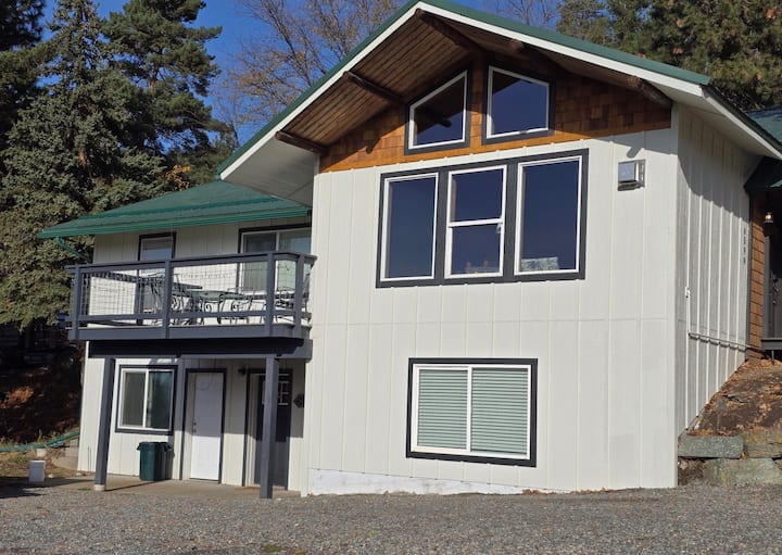 Deer View Den - Bonners Ferry, ID