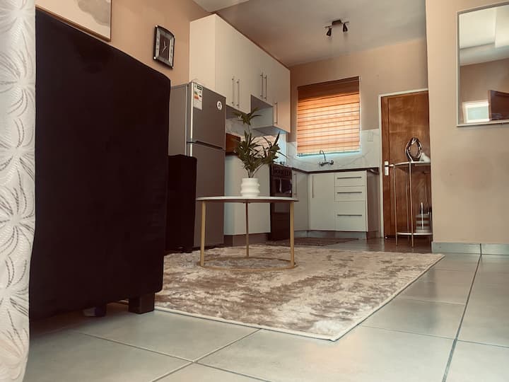 Cozy Haven 2 B/r Home In Manzini - Swaziland/ Eswatini