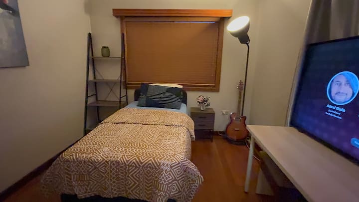 Single Cozy Room - Liverpool