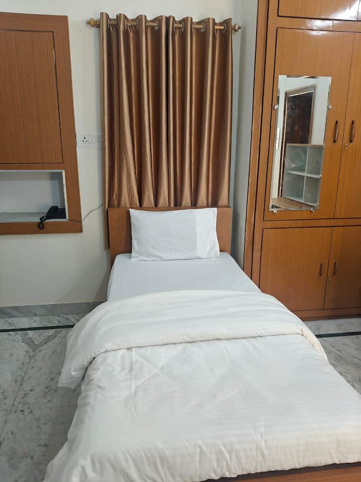 Stay In The Heart Of Udaipur City With Us - 烏代浦