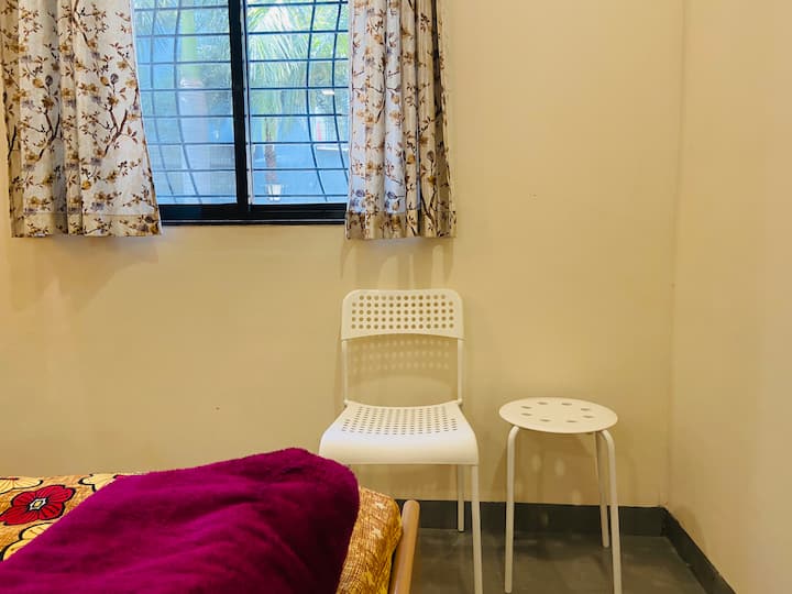 Cozy Room Near Ambuja City Centre - Raipur