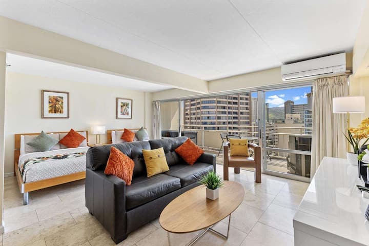 Ilikai 14th Fl Studio | City View | Ac | Pool - Honolulu