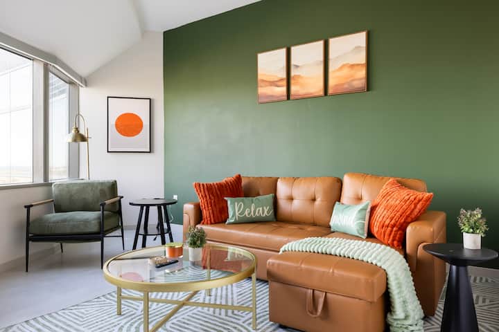 Dt Prime Apt| W/pool+gym+lndry - Cleveland