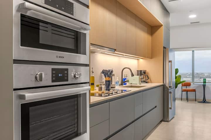 Dt Prime Apt| W/pool+gym+lndry - 克里夫蘭