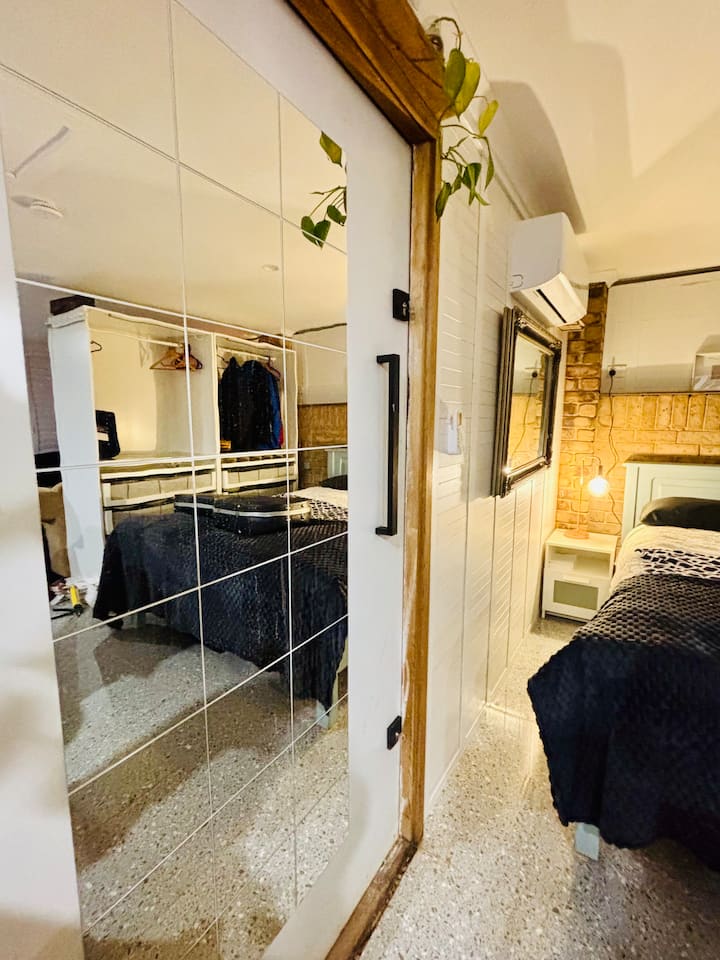 The Light Of The Land - Gold Coast