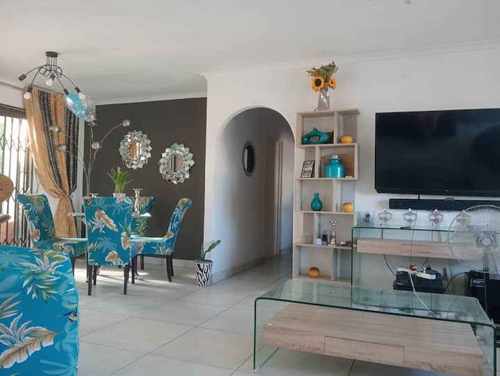 Relax And Unwind Self Catering -Home With Bbq. - Somerset West