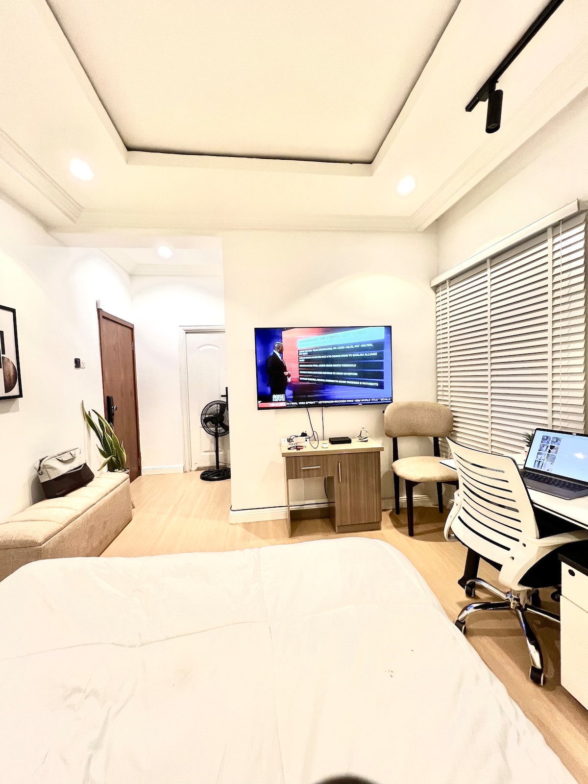 Zay & co luxury single suite, Wuye, Abuja center - Flats for Rent in ...