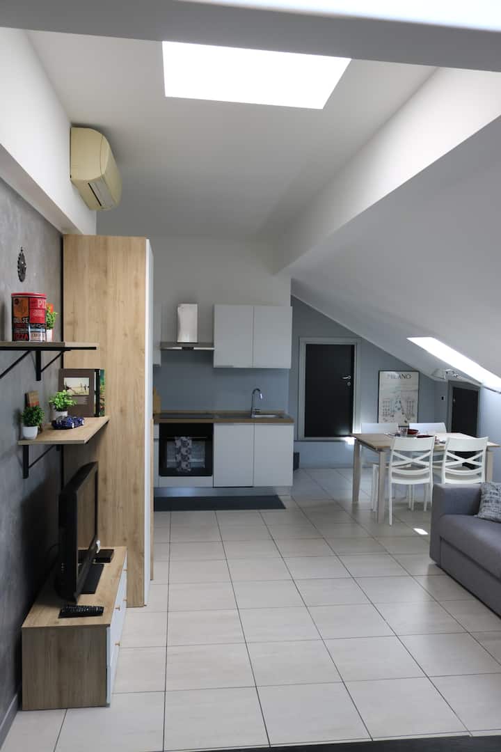 Mansarda In Centro A Bollate Con Vista Su Milano - Saronno