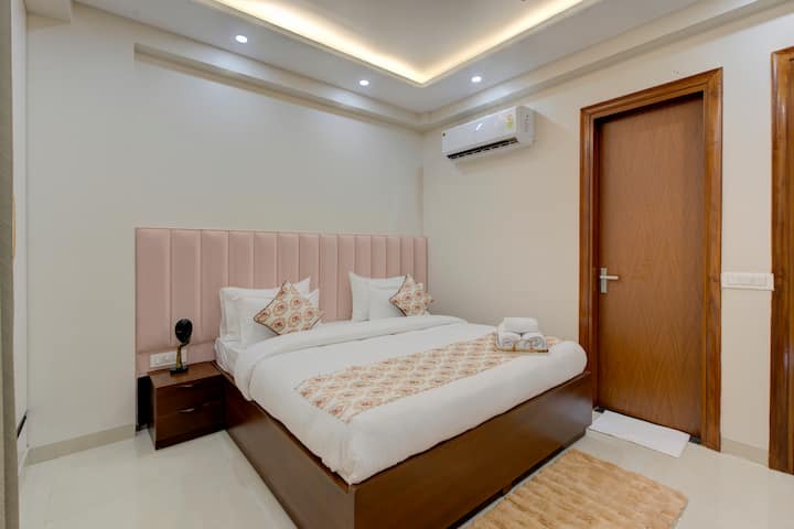 Excellent 1 Bhk Service Apartment Near Mall 51 Ggn - Gurugram