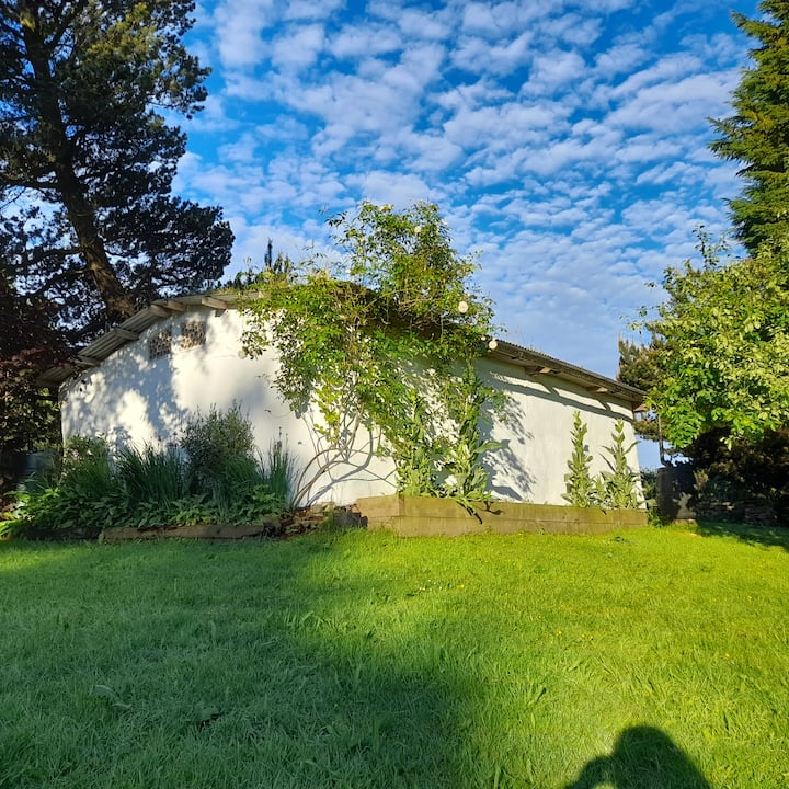 The Straw Bale House - Cosy Retreat. - Sheffield
