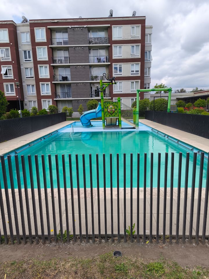 Depto. 2d+2b, Con Piscina Y Estacionamiento - Chillan