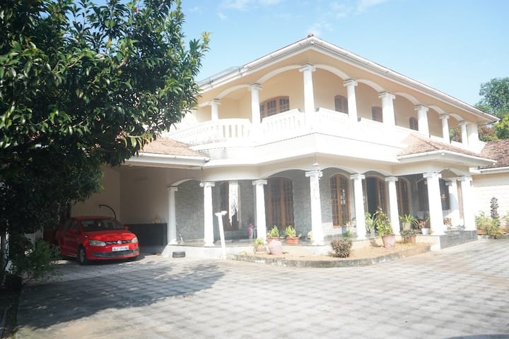 Perfect For Stay & Function - Kochi