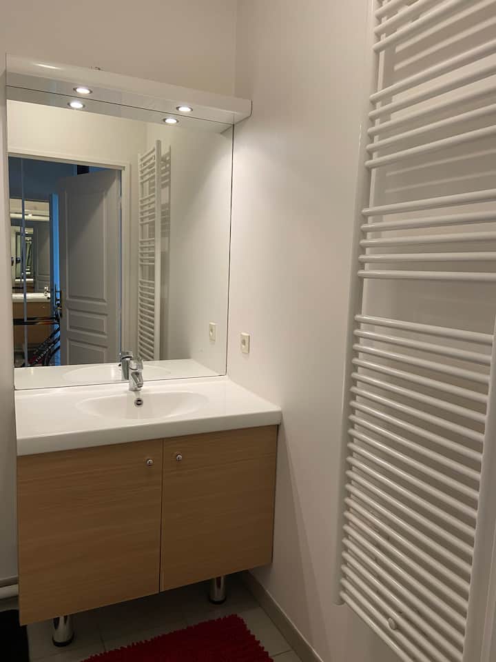 Appartement à Proximité De Paris. - La Garenne-Colombes