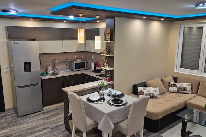 New Modern Apartment | Self Check-in - Calafat