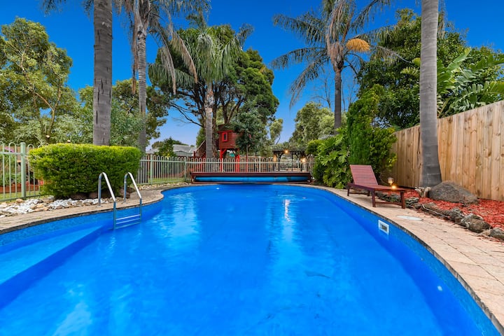 Resort Life ! Peace, Nature, Pool, Cabin N Garden - Beaconsfield, Australia