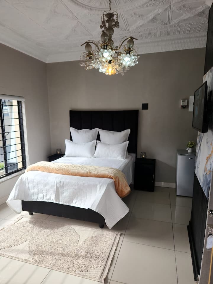 Win Haven Guest House - The Love Nest - 