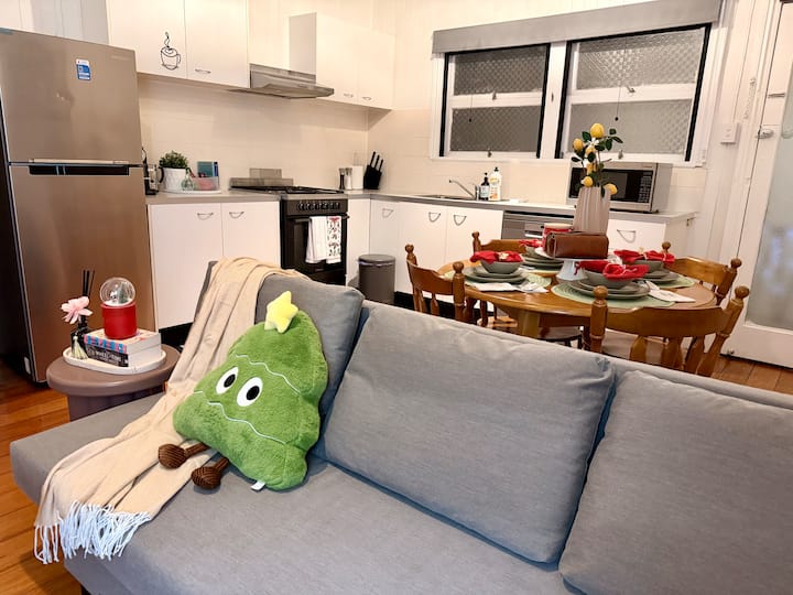 5-min Walk To Gabba+ferry+cafés| City Fringe Stay - Brisbane