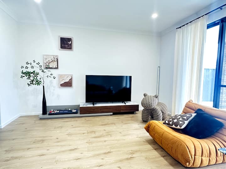 Galaxy Homes – Luxury Stay Near Beach & Marion - Adelaide