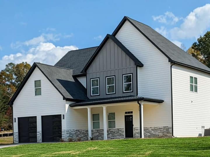 Cozy Modern Retreat In Douglasville - Douglasville, GA