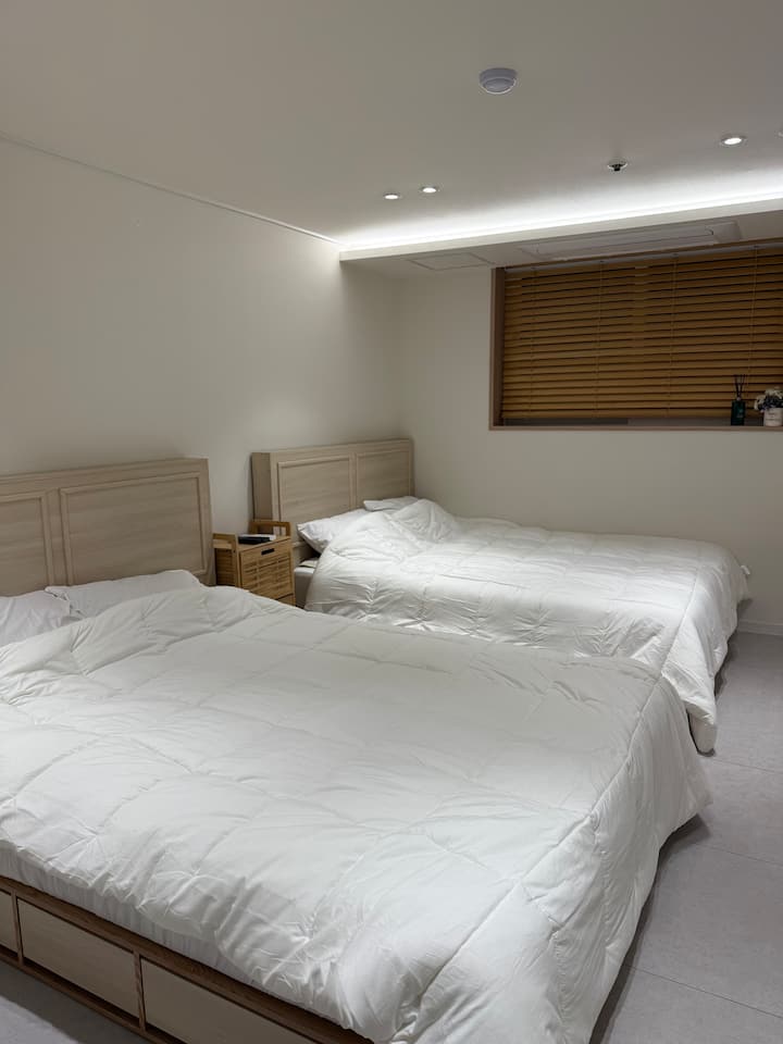 [오픈특가]남포테라스30/남포역2분/중심가1분/쇼핑거리바로앞/매일세탁/연박할인/무료짐보관 - Busan