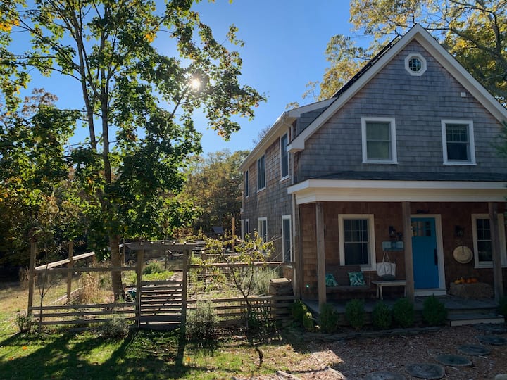 Woodland Retreat In Sag Harbor - Sag Harbor, NY