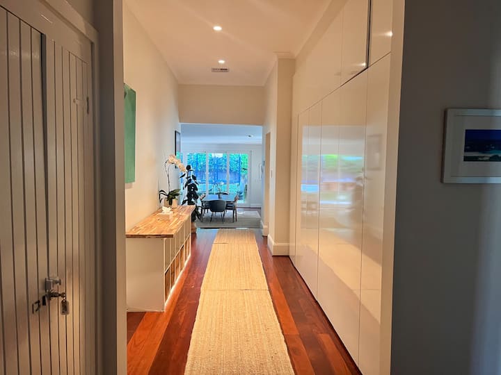 Juniper House-3 Bedroom, Pool, Cabana, Spa, Sauna - Perth