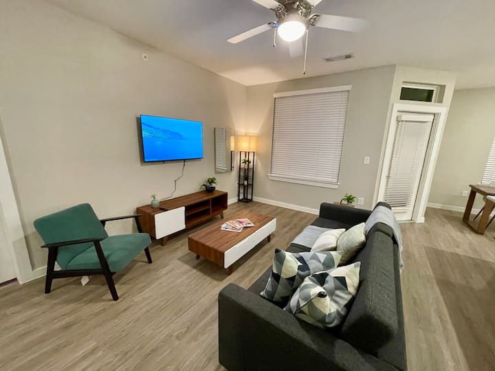 3-br Secure Near Sugarland Pool/gym King C - 列治文