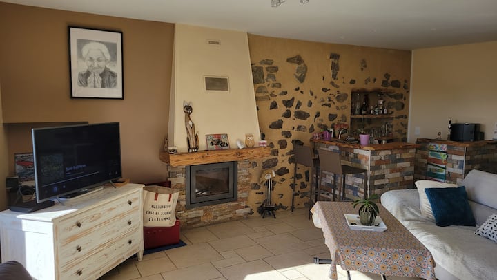 Maison En Pierres Dans Ancien Corps De Ferme. - Gap