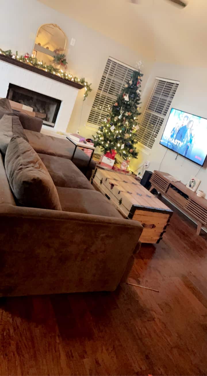 The Colony Cottage - The Colony, TX