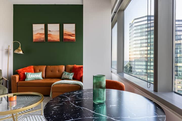 Prime Location Dt|pool|gym|free Parking Garage - Cleveland