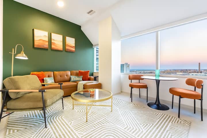 The Spot-prime Location Dt|gym|free Parking Garage - Cleveland