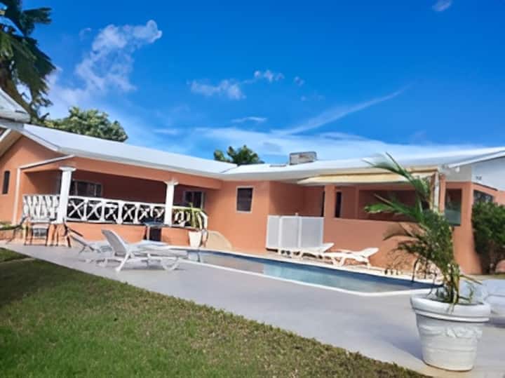 Loopen C At 10 Golf Club Road - Bridgetown