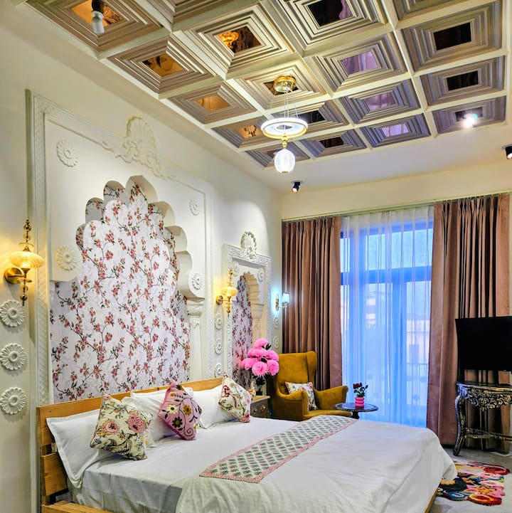 Samriddhi "Luxe Pink Heritage" - 자이푸르