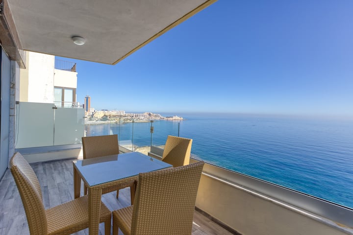 Skyline Collection / Suite No.13 / Ocean Views - Malta