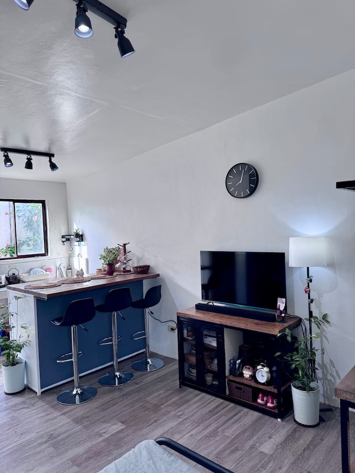 A Minimalist Space @ The 3rd Street - Baras